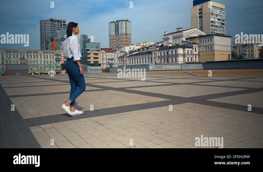 Individual tourist Stock Videos & Footage - HD and 4K Video Clips - Alamy