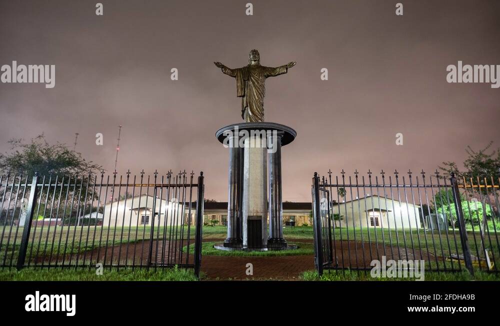 Simple statue Stock Videos & Footage - HD and 4K Video Clips - Alamy