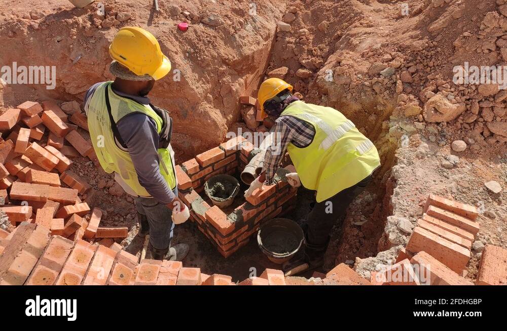 Utility manhole Stock Videos & Footage - HD and 4K Video Clips - Alamy