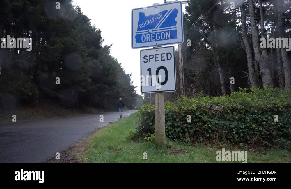 10 speed limit sign Stock Videos & Footage - HD and 4K Video Clips - Alamy