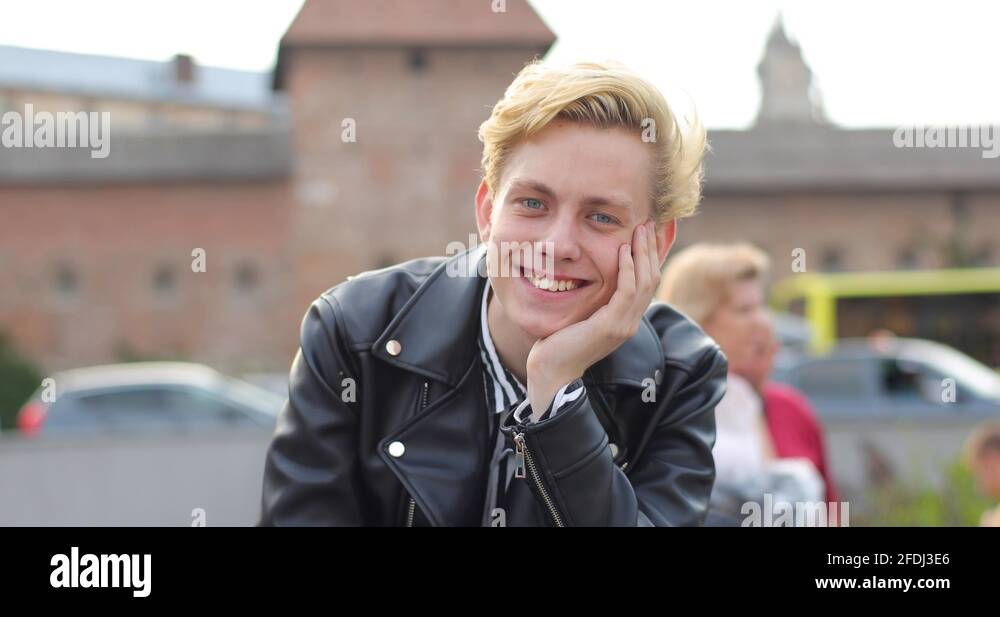 Sympathetic face Stock Videos & Footage - HD and 4K Video Clips - Alamy