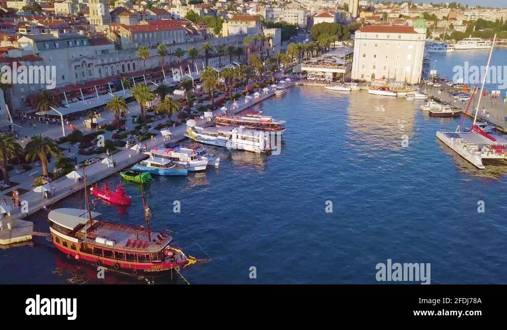 Wharf boats Stock Videos & Footage - HD and 4K Video Clips - Alamy