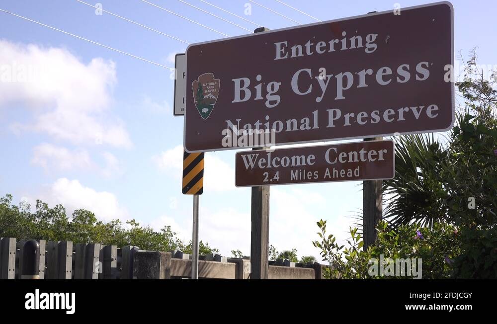 Welcome center sign Stock Videos & Footage - HD and 4K Video Clips - Alamy