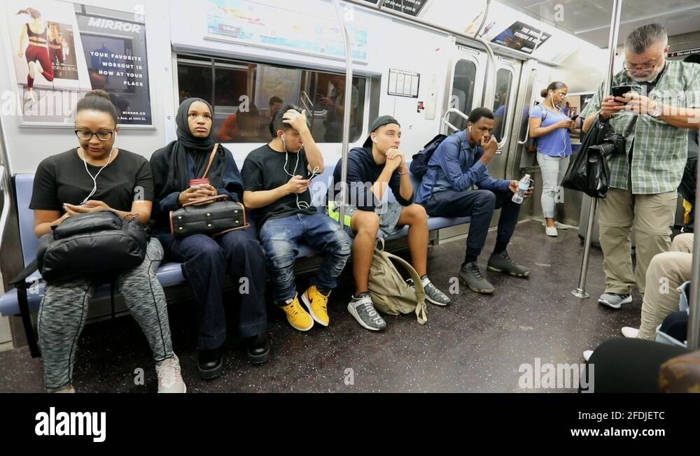 Nyc subway platform crowded Stock Videos & Footage - HD and 4K Video ...