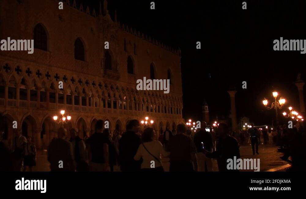 One of the worlds most famous monuments Stock Videos & Footage - HD and ...