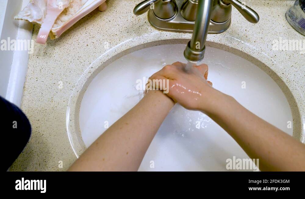 Rinsing basin Stock Videos & Footage - HD and 4K Video Clips - Alamy
