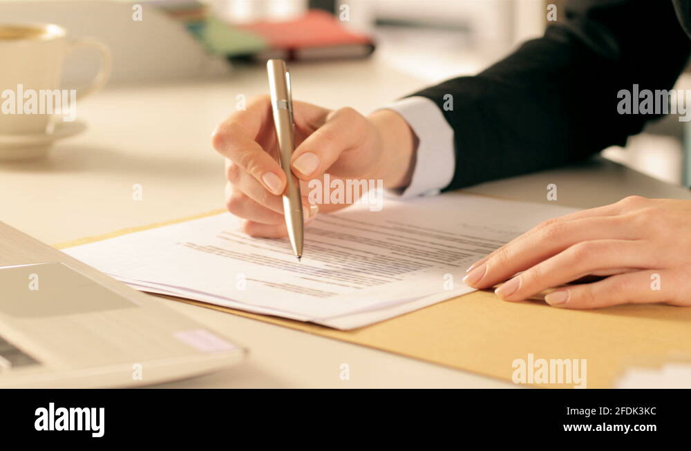 Executive signing paperwork Stock Videos & Footage - HD and 4K Video ...