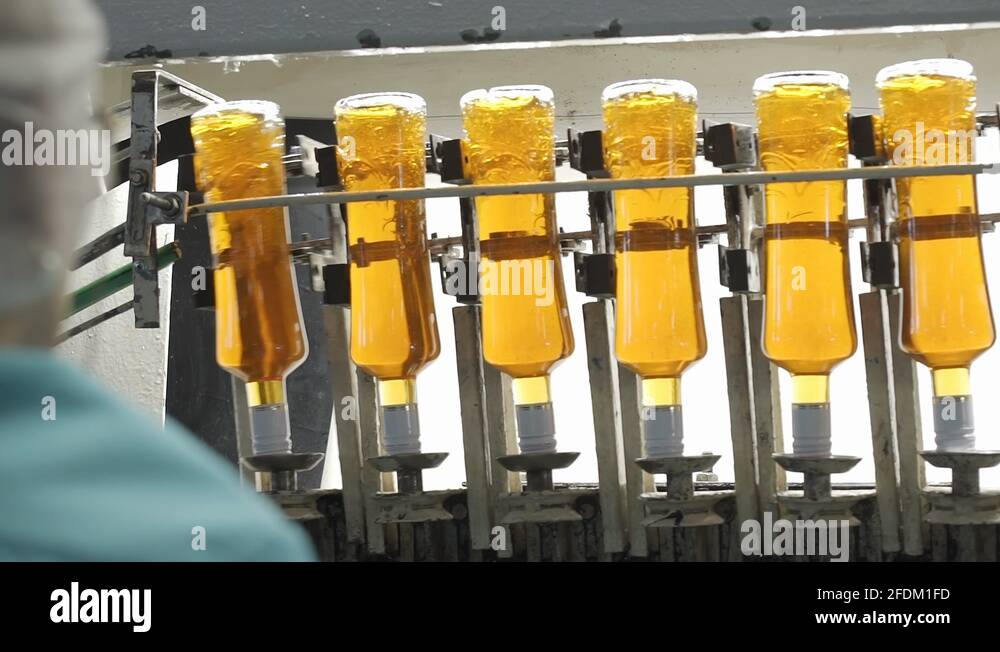 Filling line Stock Videos & Footage - HD and 4K Video Clips - Alamy