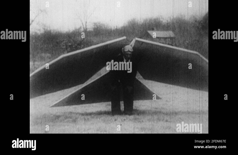 Plane with two wings Stock Videos & Footage - HD and 4K Video Clips - Alamy