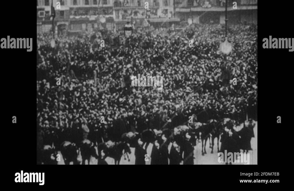 People celebrating crowd Stock Videos & Footage - HD and 4K Video Clips ...
