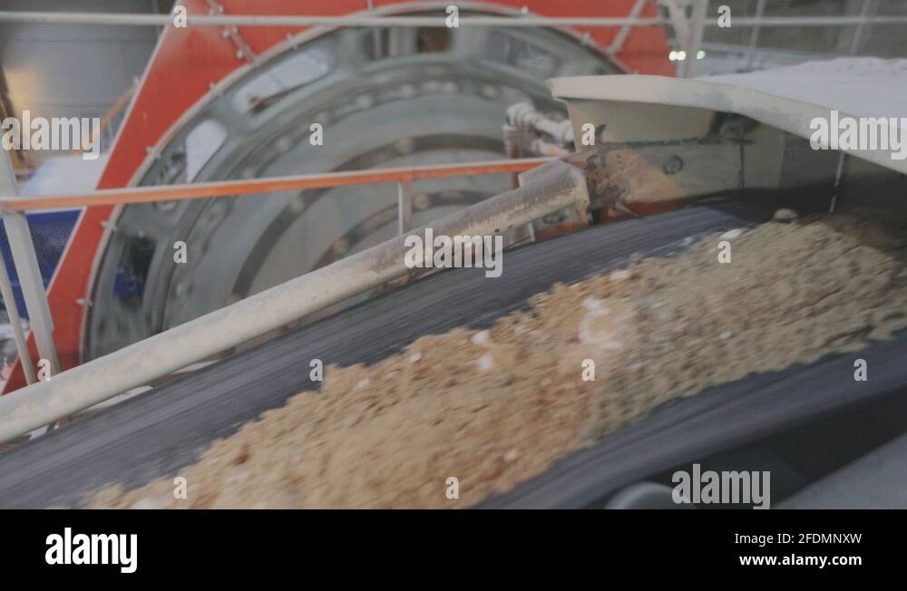 Dry bulk materials Stock Videos & Footage - HD and 4K Video Clips - Alamy
