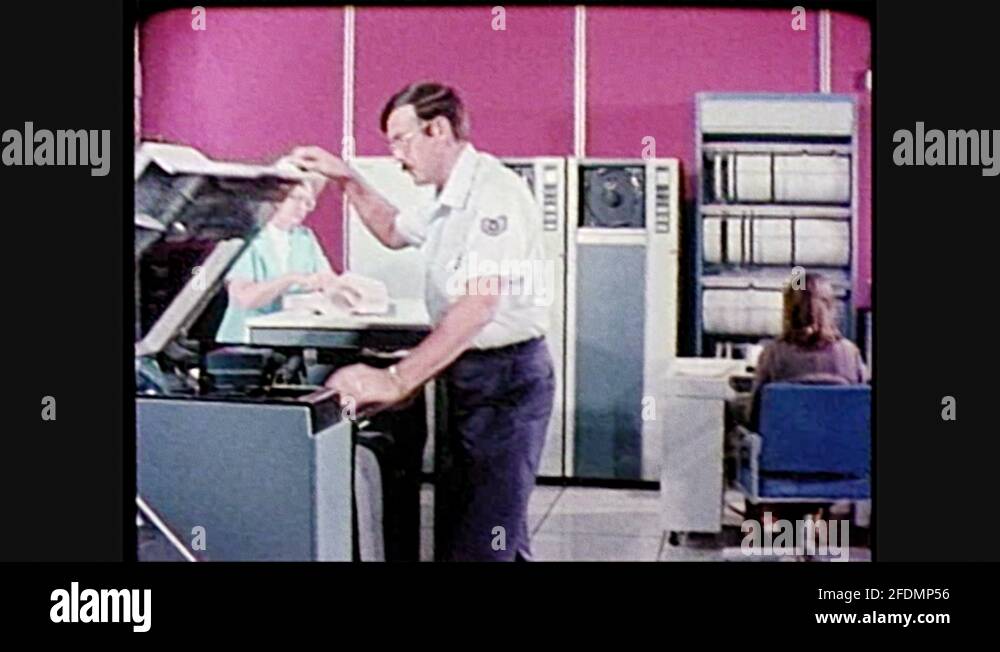Computer room 1980s Stock Videos & Footage - HD and 4K Video Clips - Alamy