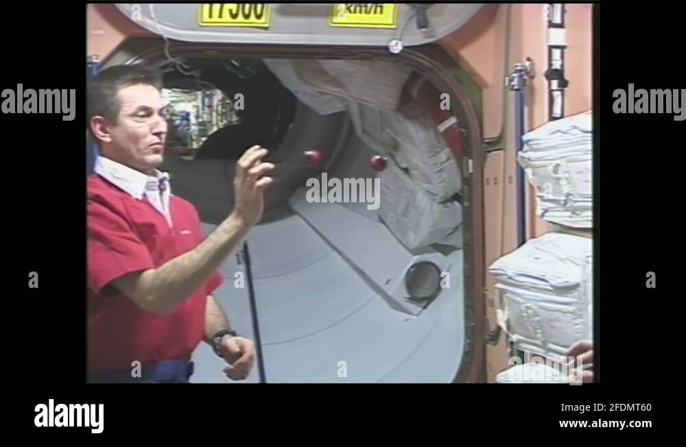 Gravity balls Stock Videos & Footage - HD and 4K Video Clips - Alamy