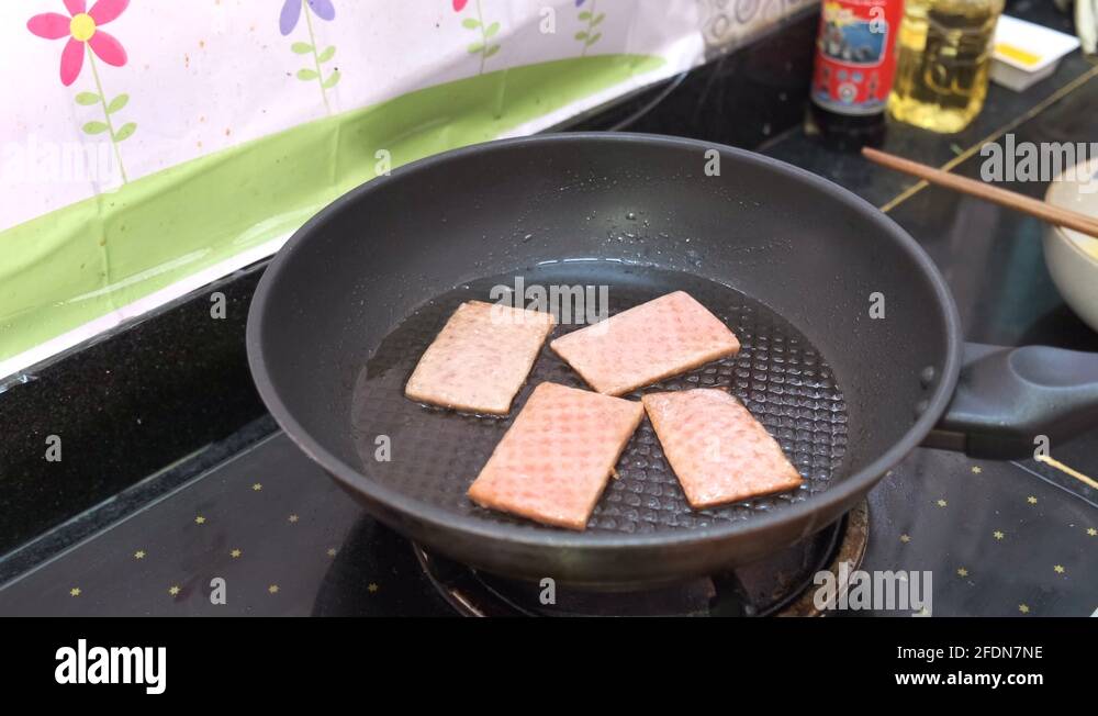 Spam meat hawaii Stock Videos & Footage - HD and 4K Video Clips - Alamy