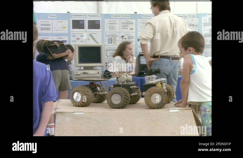 People watch robot Stock Videos & Footage - HD and 4K Video Clips - Alamy