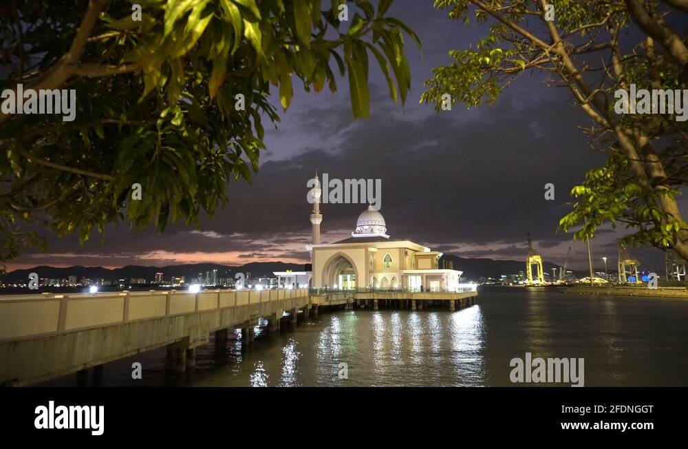 Floating mosque Stock Videos & Footage - HD and 4K Video Clips - Alamy
