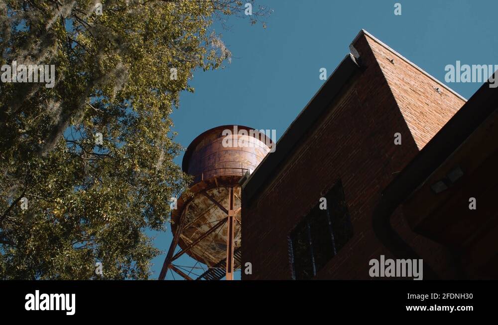 Rustic water tower Stock Videos & Footage - HD and 4K Video Clips - Alamy