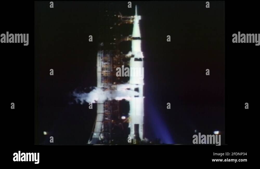 Astronauts boarding Stock Videos & Footage - HD and 4K Video Clips - Alamy