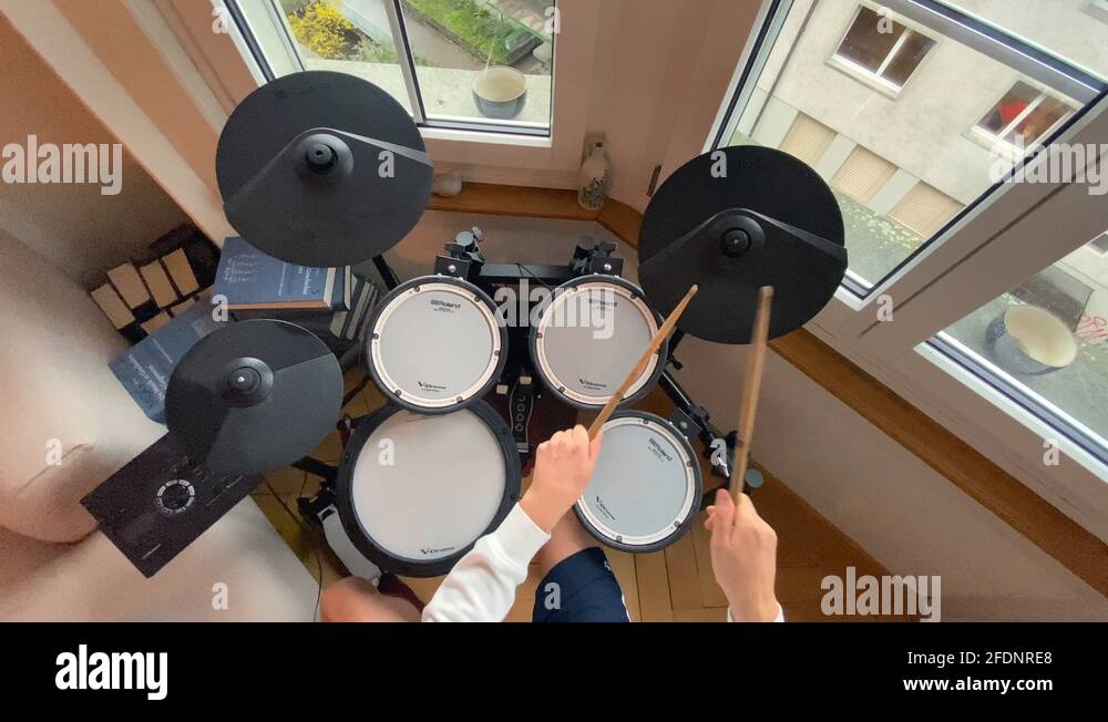 Electric set Stock Videos & Footage - HD and 4K Video Clips - Alamy