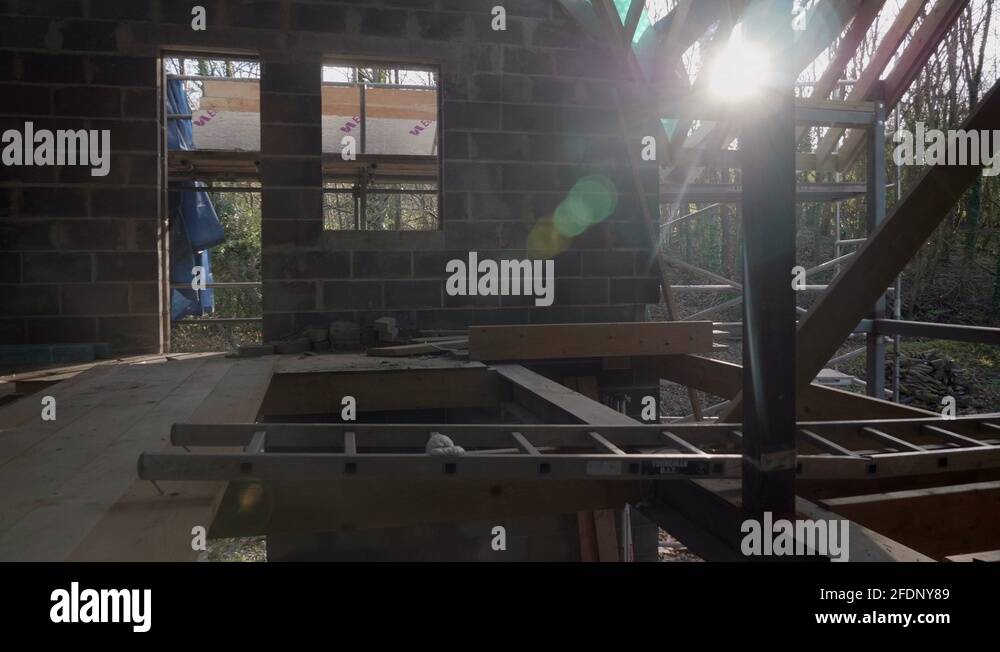 Scaffold board Stock Videos & Footage - HD and 4K Video Clips - Alamy