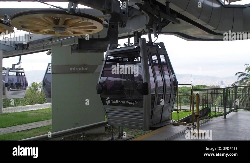 Cabin cable car Stock Videos & Footage - HD and 4K Video Clips - Alamy