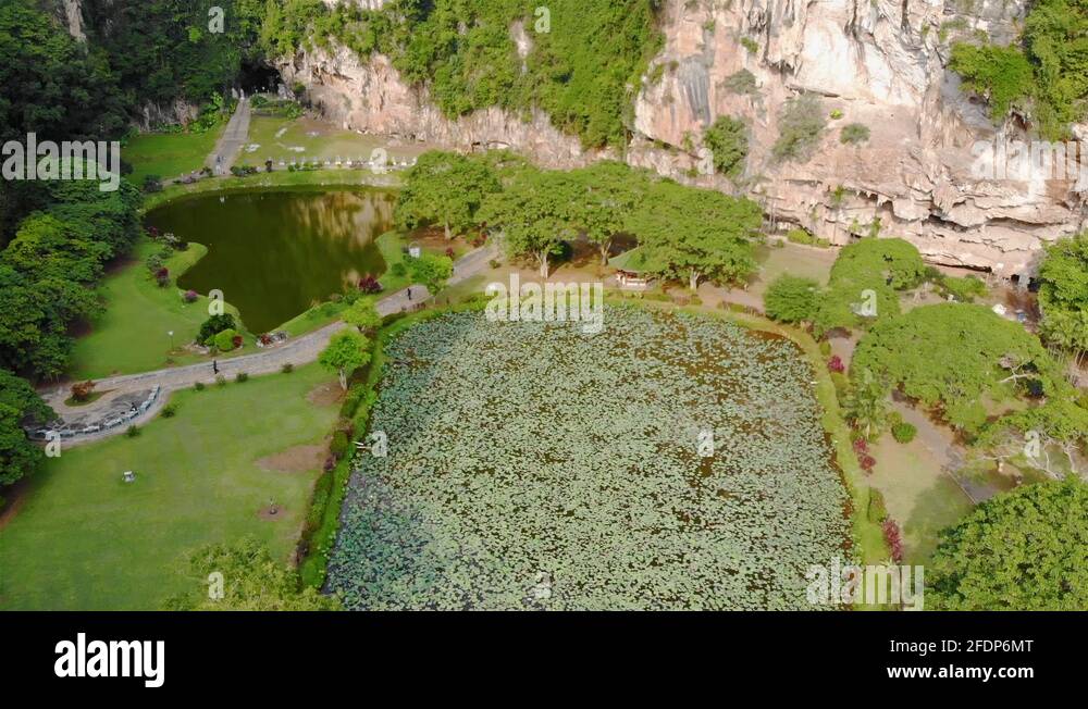 Temple ponds Stock Videos & Footage - HD and 4K Video Clips - Alamy