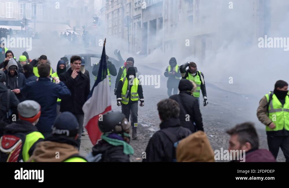 France protest march Stock Videos & Footage - HD and 4K Video Clips - Alamy