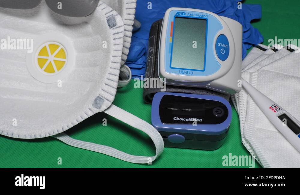 Pulse oximeter mask Stock Videos & Footage - HD and 4K Video Clips - Alamy