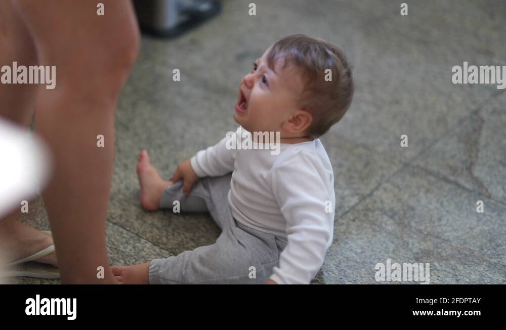 Kid crying arms up Stock Videos & Footage - HD and 4K Video Clips - Alamy
