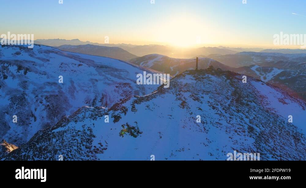 Peak view structure Stock Videos & Footage - HD and 4K Video Clips - Alamy