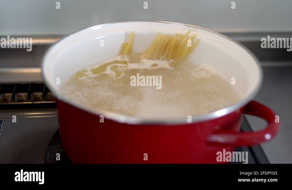 Pan boiling water on hot Stock Videos & Footage - HD and 4K Video Clips ...