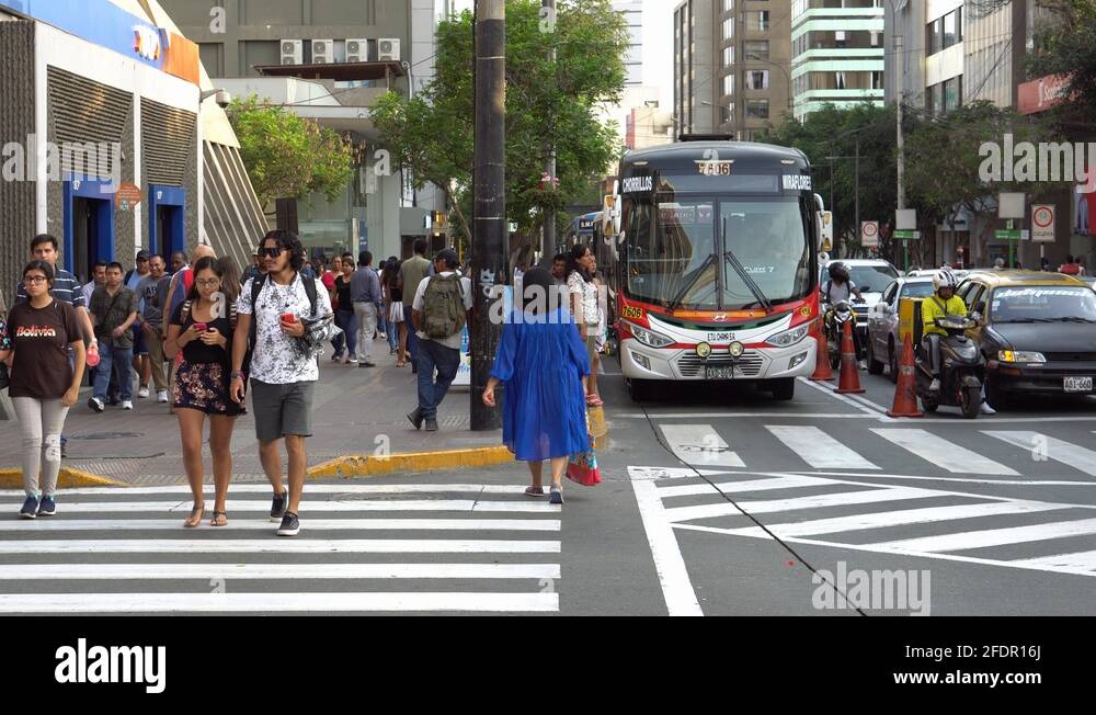 Busy street of peru Stock Videos & Footage - HD and 4K Video Clips - Alamy