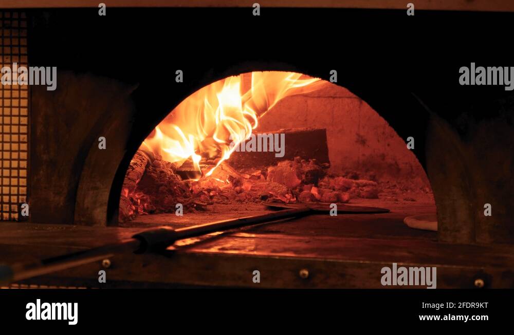 Pizza oven italy Stock Videos & Footage - HD and 4K Video Clips - Alamy