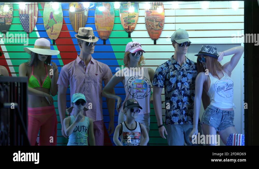 Mannequins style Stock Videos & Footage - HD and 4K Video Clips - Alamy