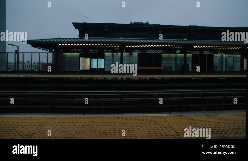 Nyc subway platform empty Stock Videos & Footage - HD and 4K Video ...