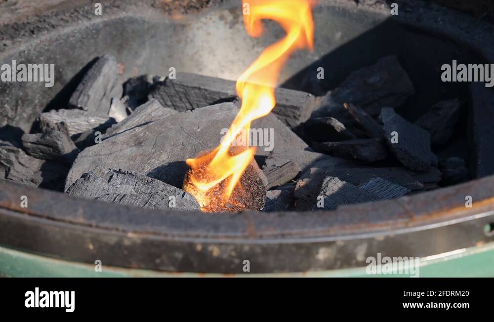 Kamado style Stock Videos & Footage - HD and 4K Video Clips - Alamy