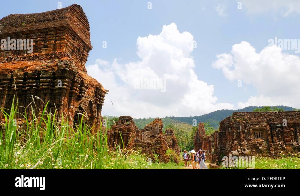 Hindu famous temples Stock Videos & Footage - HD and 4K Video Clips - Alamy