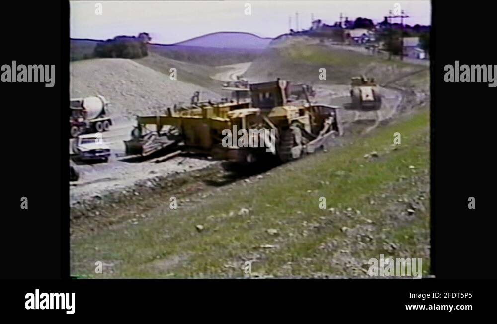 Laying gravel Stock Videos & Footage - HD and 4K Video Clips - Alamy