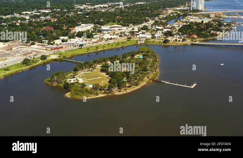 Manatee island Stock Videos & Footage - HD and 4K Video Clips - Alamy