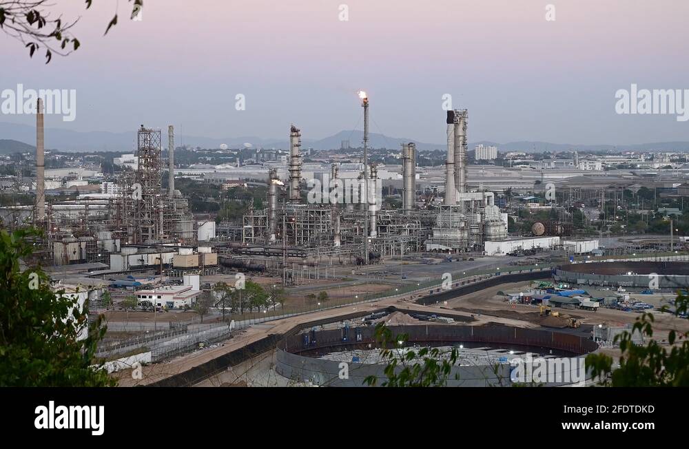 Refinery Technology Stock Videos Footage Hd And 4k Video Clips Alamy
