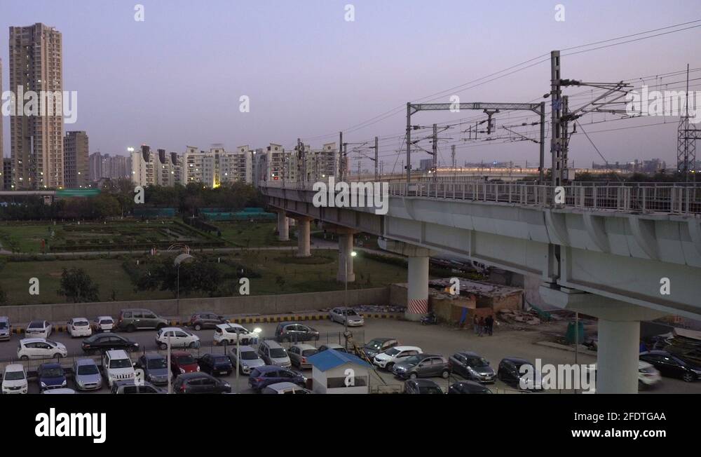 Elevated metro india Stock Videos & Footage - HD and 4K Video Clips - Alamy