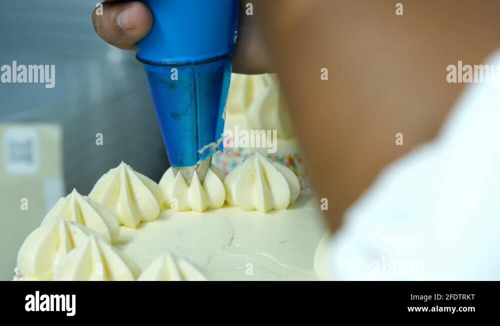 Buttercream icing bag Stock Videos & Footage - HD and 4K Video Clips ...