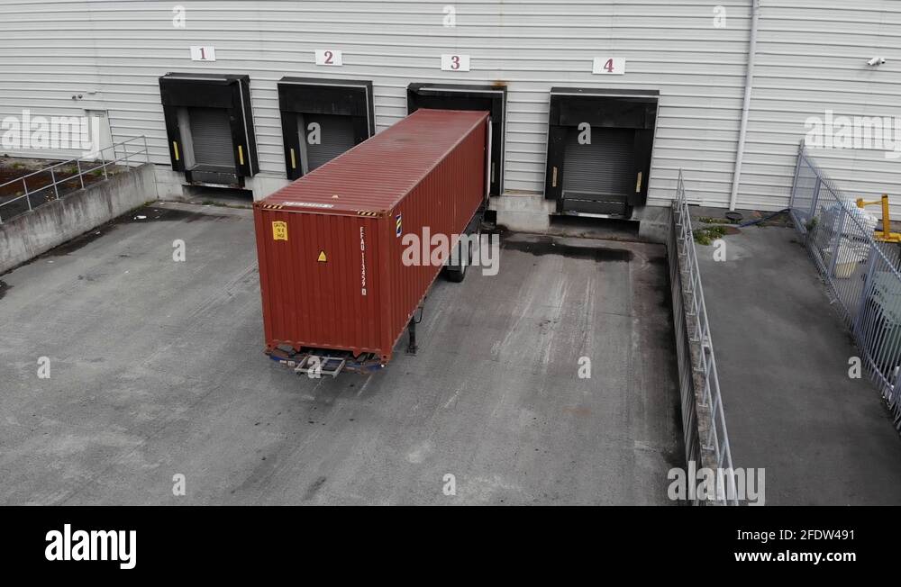 Van loading Stock Videos & Footage - HD and 4K Video Clips - Alamy