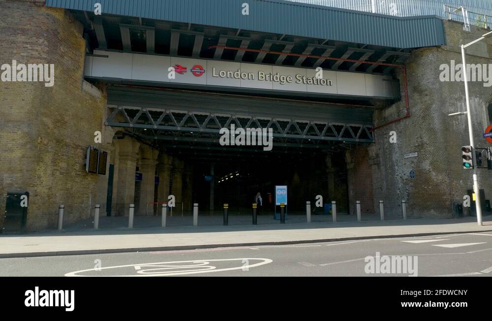 London bridge station entrance Stock Videos & Footage - HD and 4K Video ...