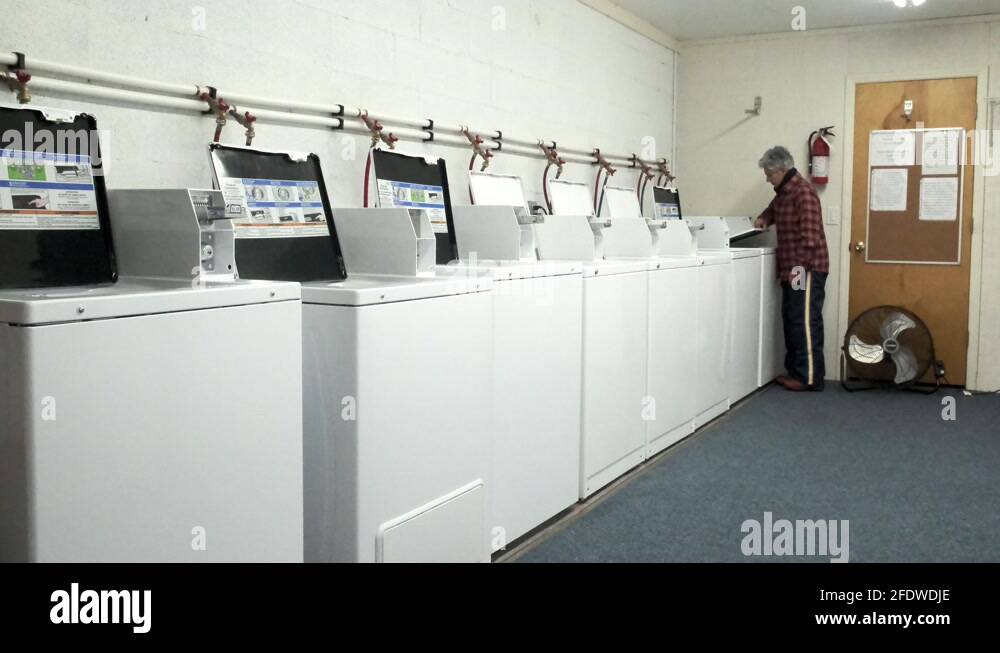 Laundromat facility Stock Videos & Footage - HD and 4K Video Clips - Alamy