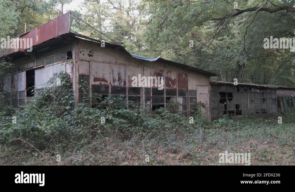 Derelict deserted abandoned house Stock Videos & Footage - HD and 4K ...