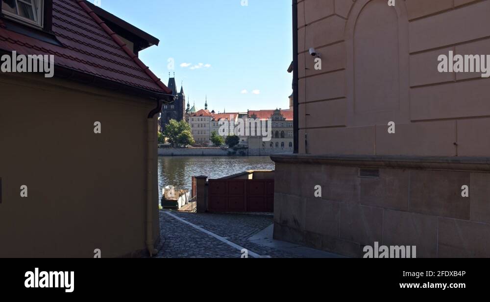 Rules of bridge Stock Videos & Footage - HD and 4K Video Clips - Alamy