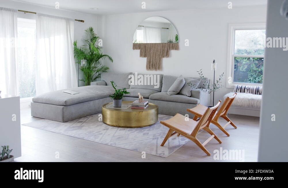 Family style seating Stock Videos & Footage - HD and 4K Video Clips - Alamy