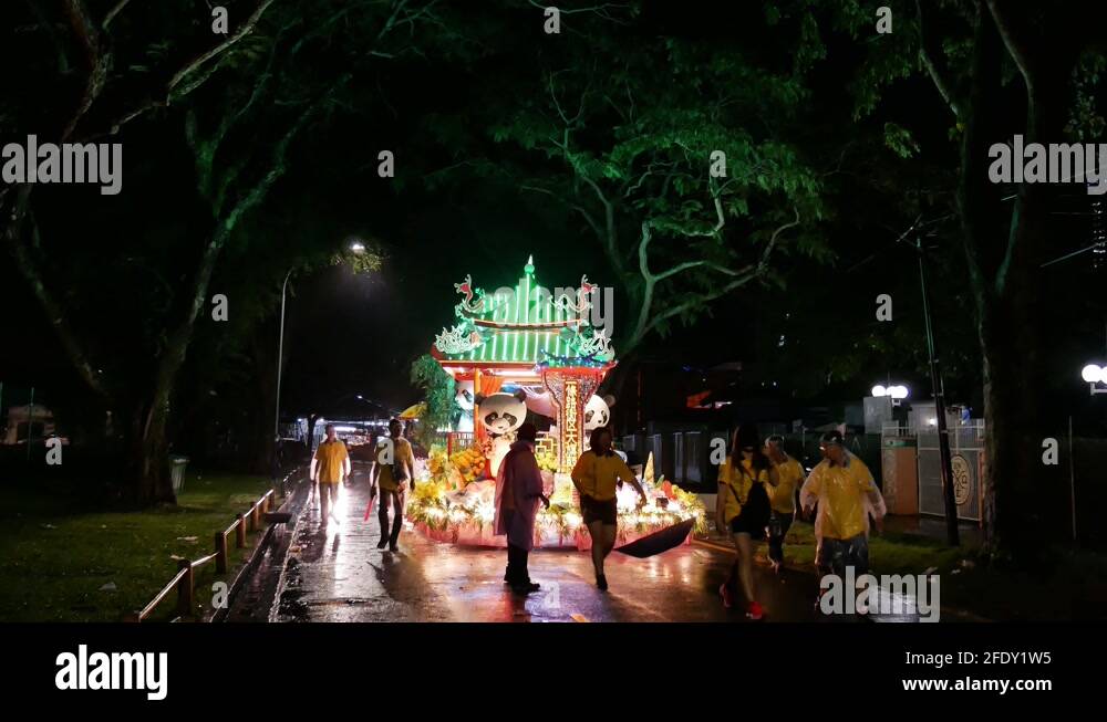 Parade procession float Stock Videos & Footage - HD and 4K Video Clips ...