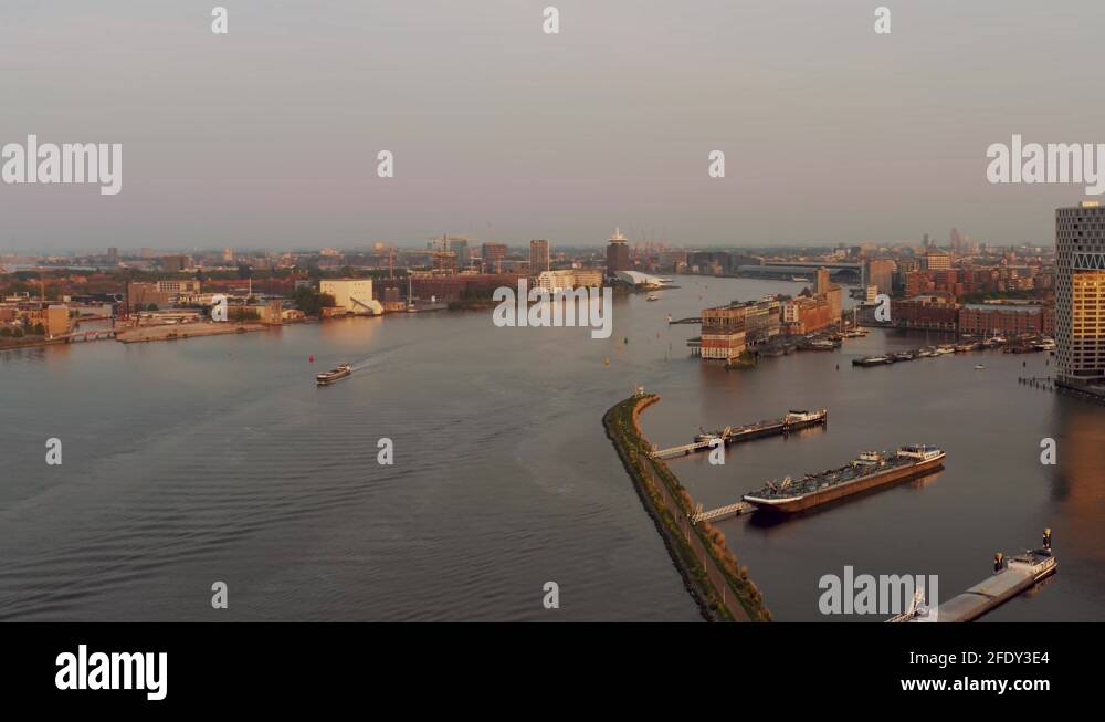 Werf Stock Videos & Footage - HD and 4K Video Clips - Alamy